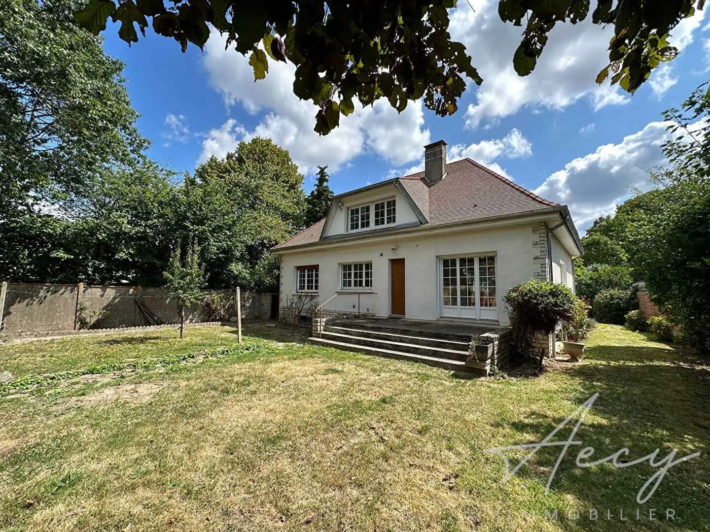 Aecy Immobilier | Agence immobilière Epernon